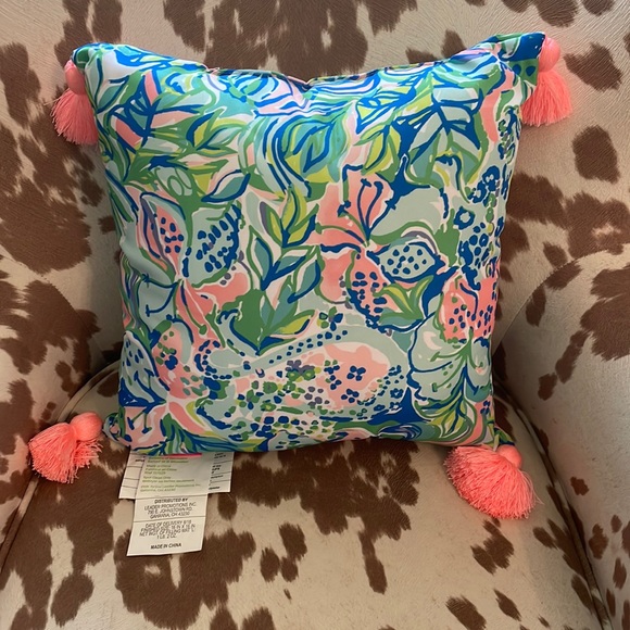 Lilly Pulitzer | Bedding | Lilly Pulitzer Indoor Outdoor Pillow | Poshmark